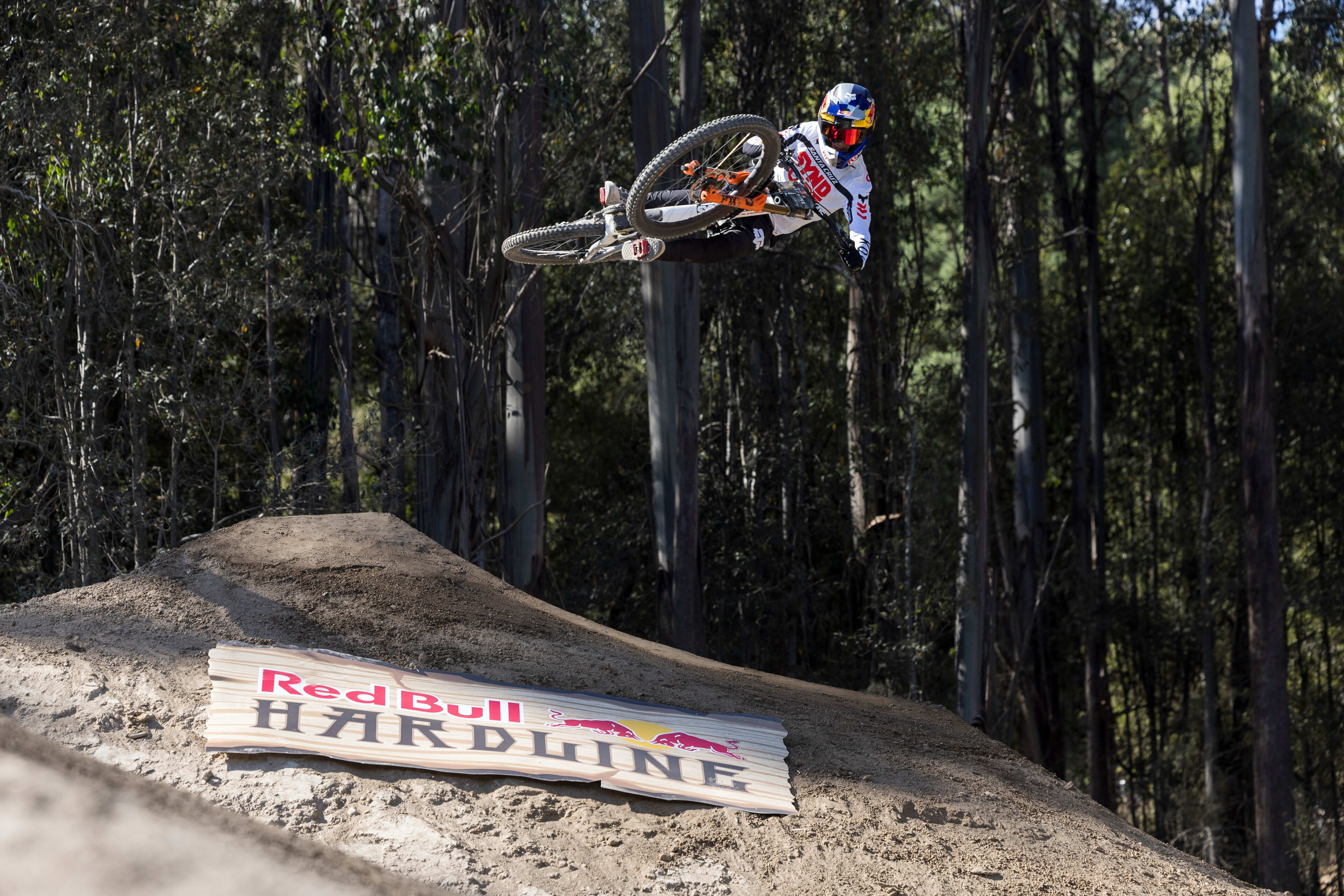 How to Watch Red Bull Hardline and Where to Get Tickets - BikeMag