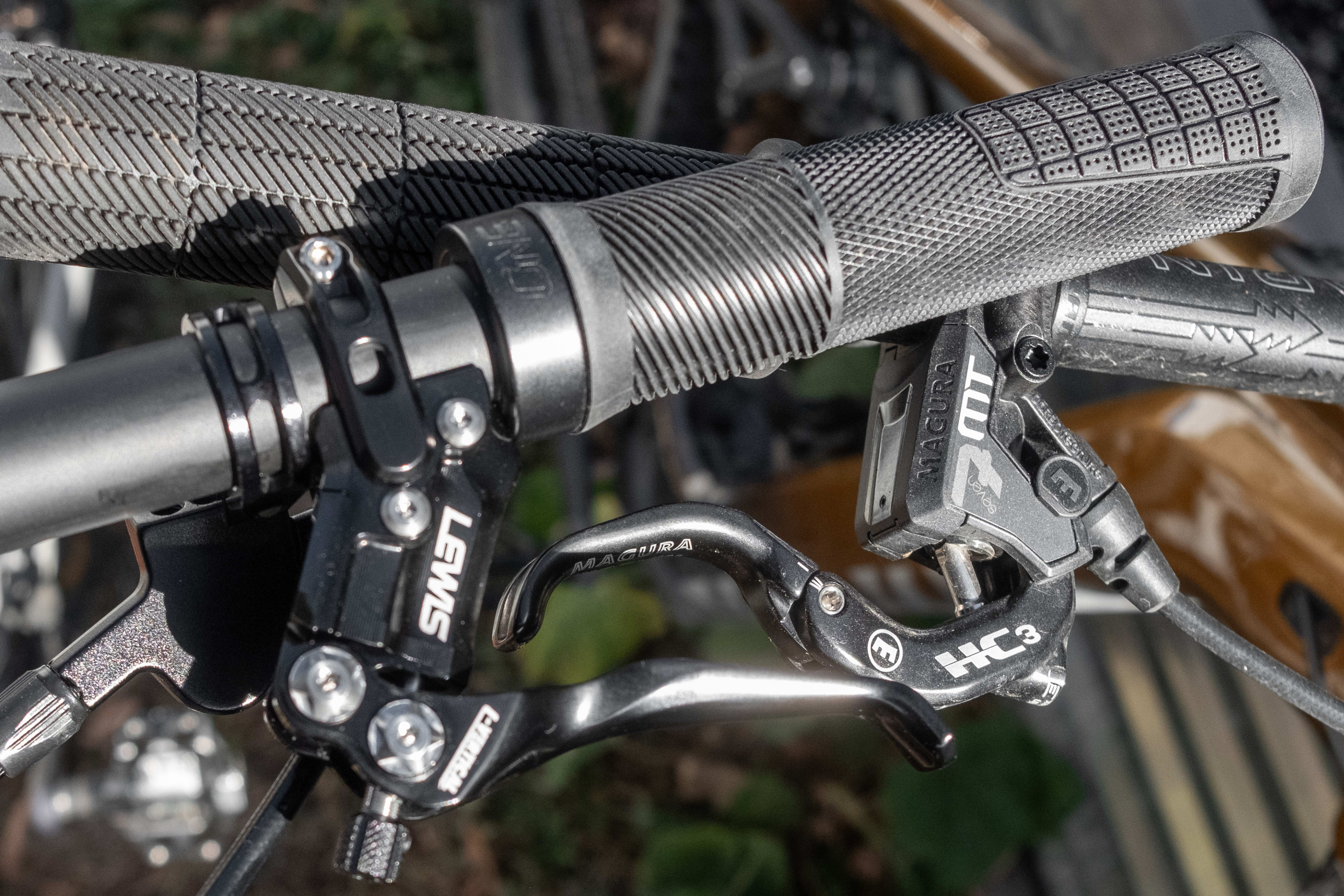 Bike Brakes Explained: A Mountain Biker's Guide - BikeMag