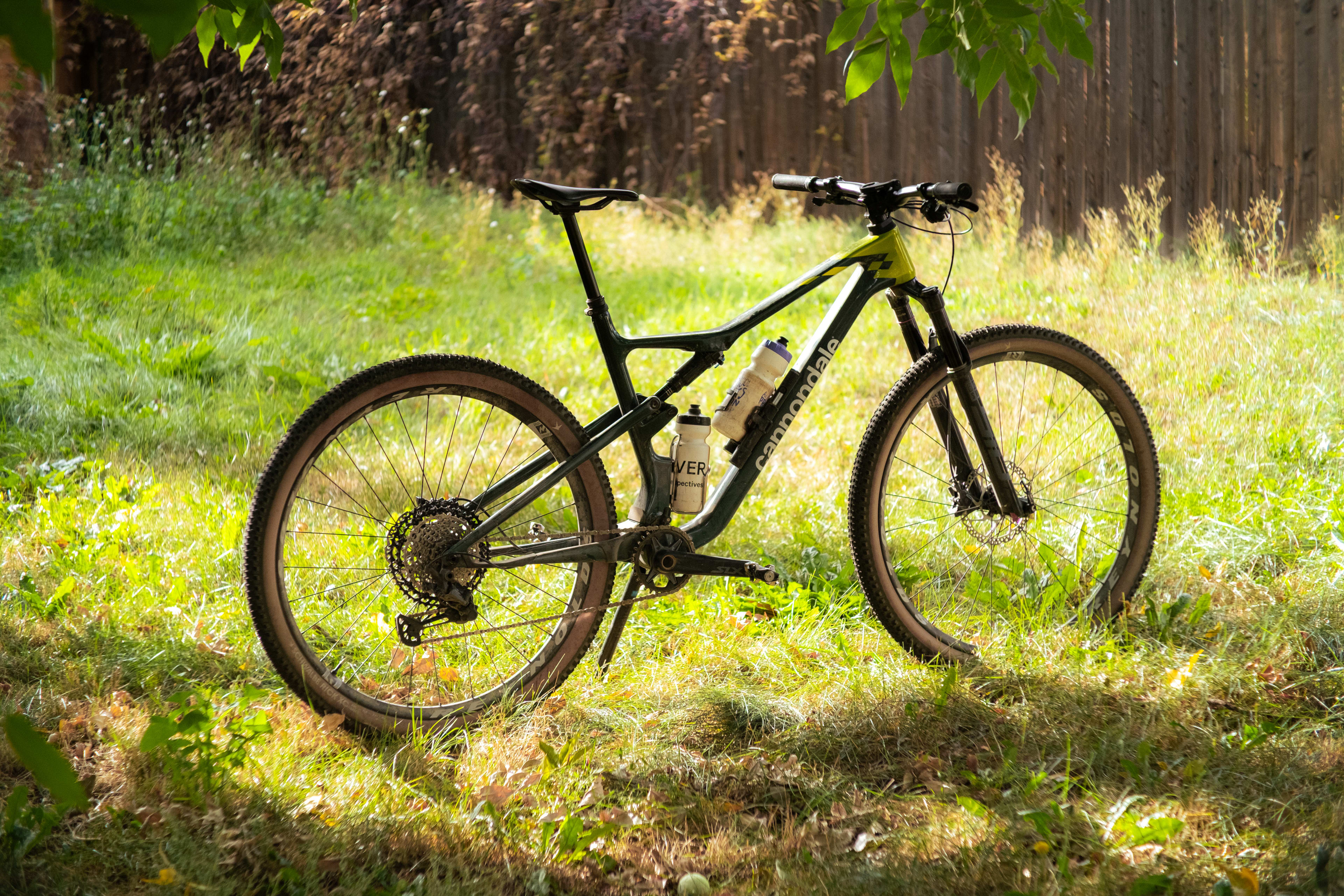 MTB Gear Reviews: Our Editor’s 2025 Favorites (Part 2) - BikeMag