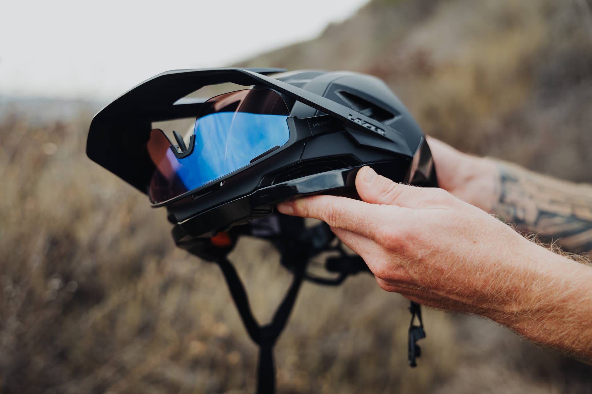 A Lighter, Safer, and More Breathable MTB Helmet - BikeMag