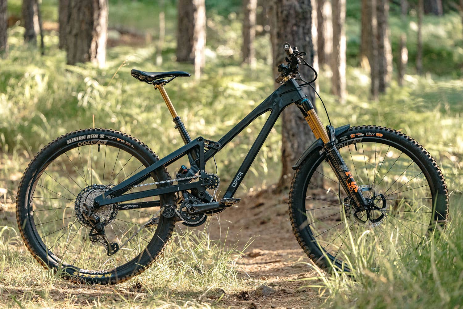 Extreme High-Pivot MTB: The Aper Bikes KOMpace - BikeMag