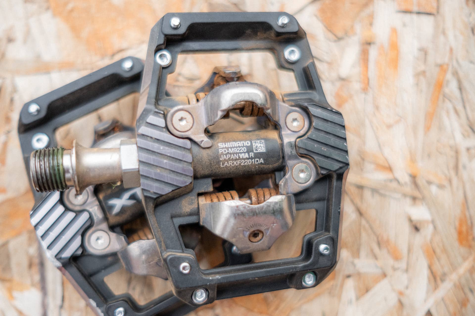 Testing the Newest Shimano XTR M9220 Pedal - BikeMag