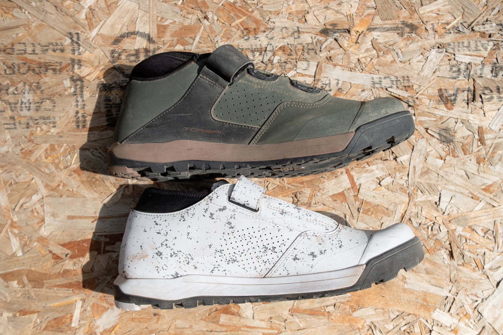 Tested: Back-to-Back Comparison of Shimano’s Flagship Enduro MTB Shoes ...