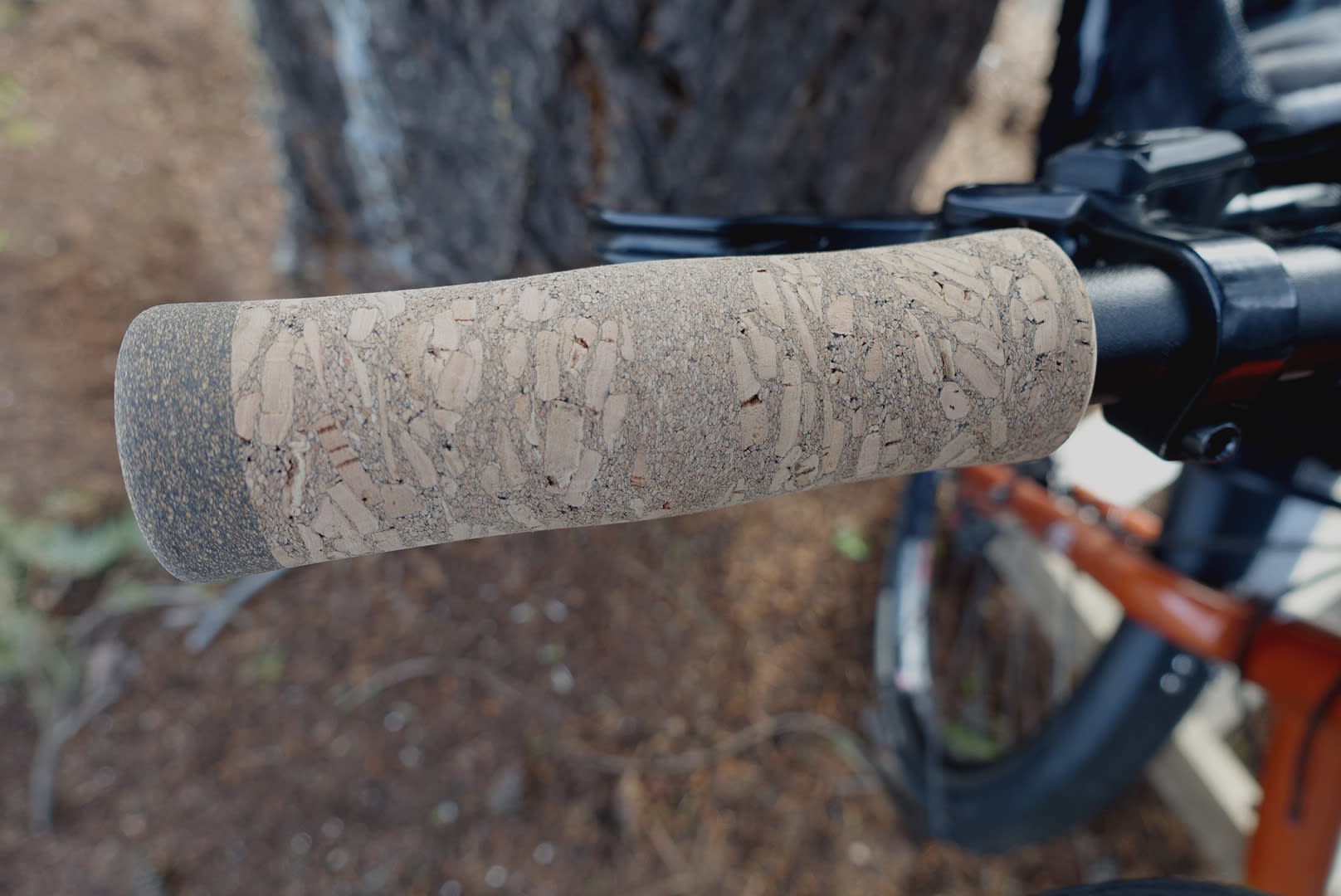 Lisbon Cork Grips Bring Retro Style Back to Bikes - BikeMag