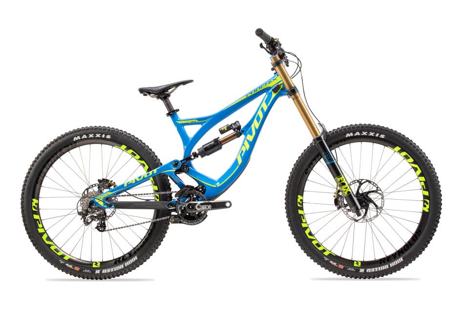 First Look: Pivot Phoenix Carbon - BikeMag