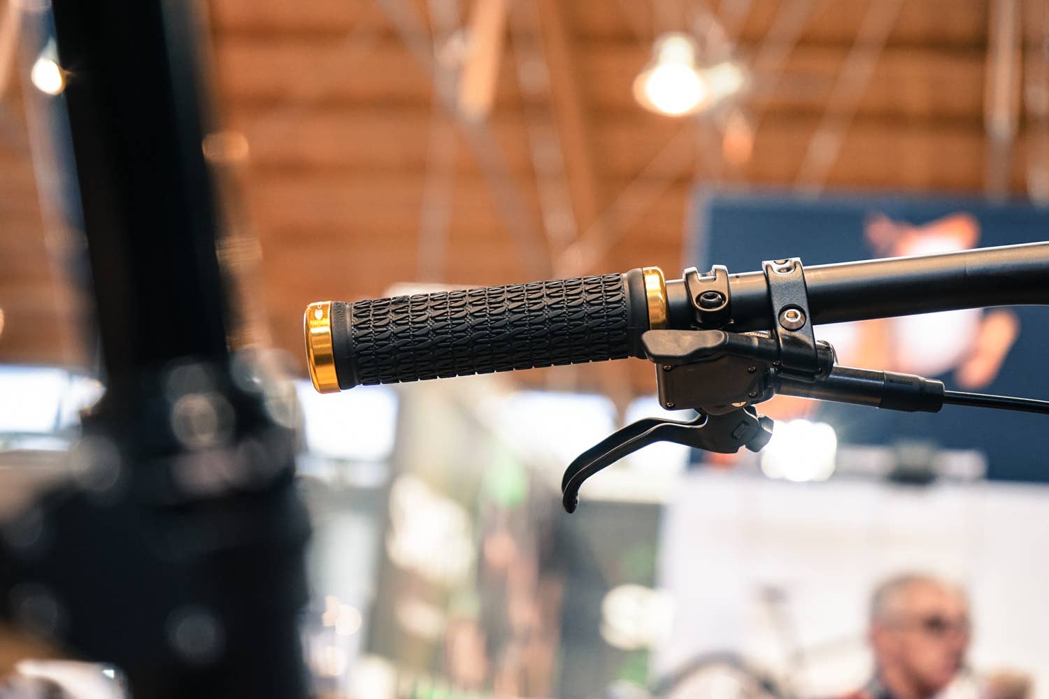 KS Shows Wireless and Carbon LEV Posts - BikeMag